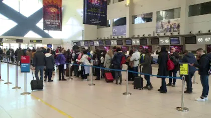 Poze interzise minorilor cu "bombardiera" Theodora! E greu de crezut ...