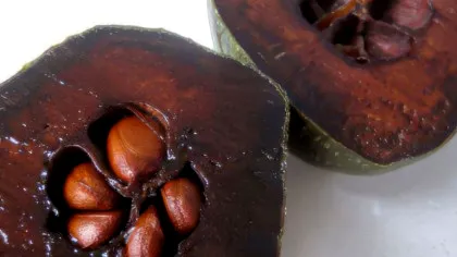 Ai alunite rosii? Ce sunt si de ce apar. Tot ce trebuie sa stii despre ele