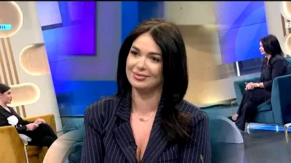 Poze interzise minorilor cu "bombardiera" Theodora! E greu de crezut ...